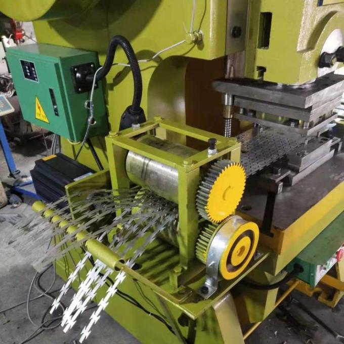 CNC Prison Defence CBT 60 CBT 65 Razor Barbed Wire Machine